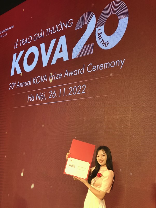 Sinh viên Trường Đại học Sư phạm Hà Nội 2 nhận Giải thưởng KOVA lần thứ 20 năm 2022